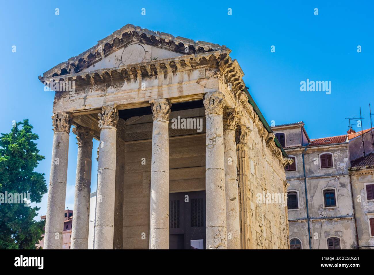 Roman temple in Pula, Croatia Stock Photo - Alamy
