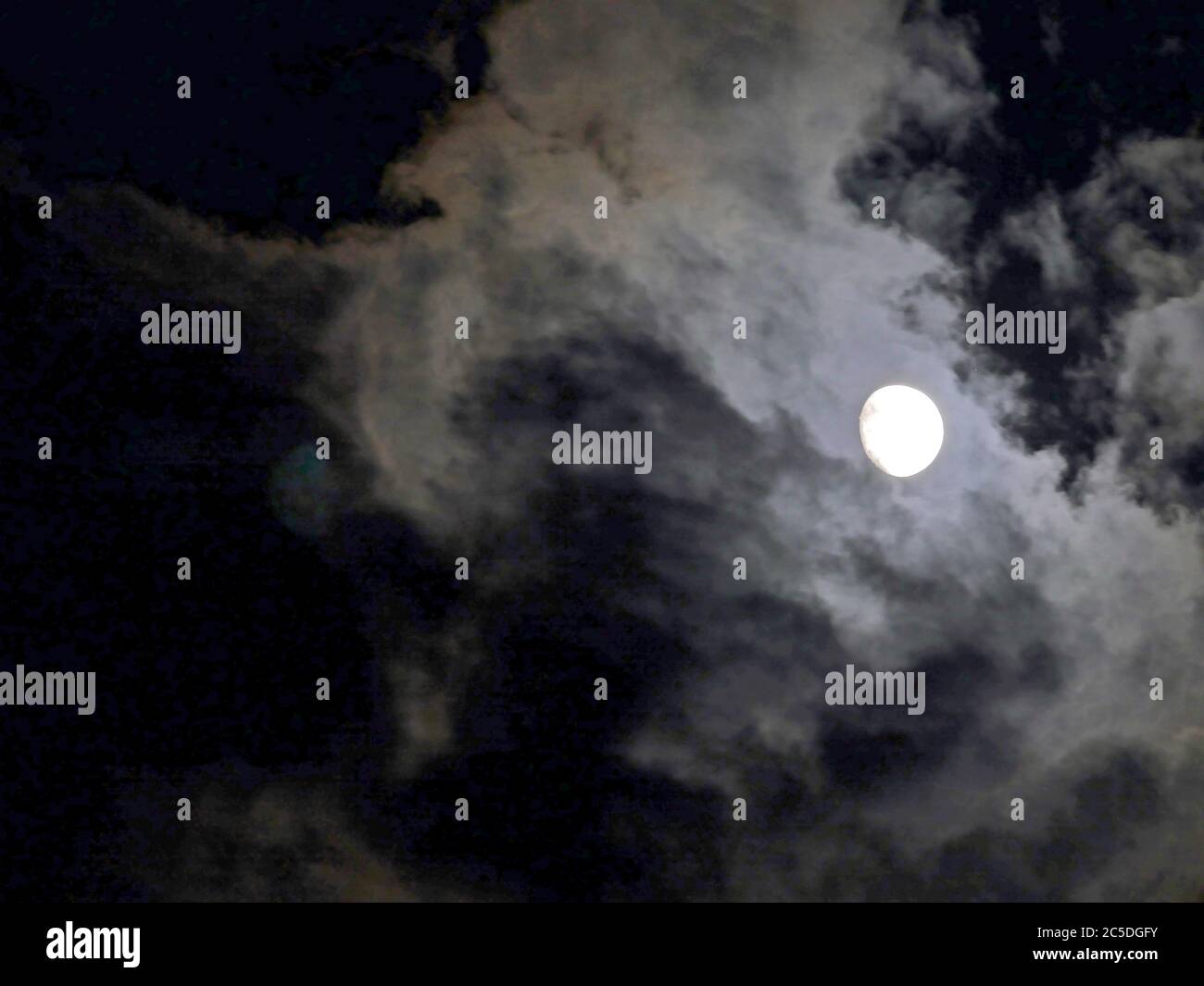 Moon light at night hi-res stock photography and images - Alamy