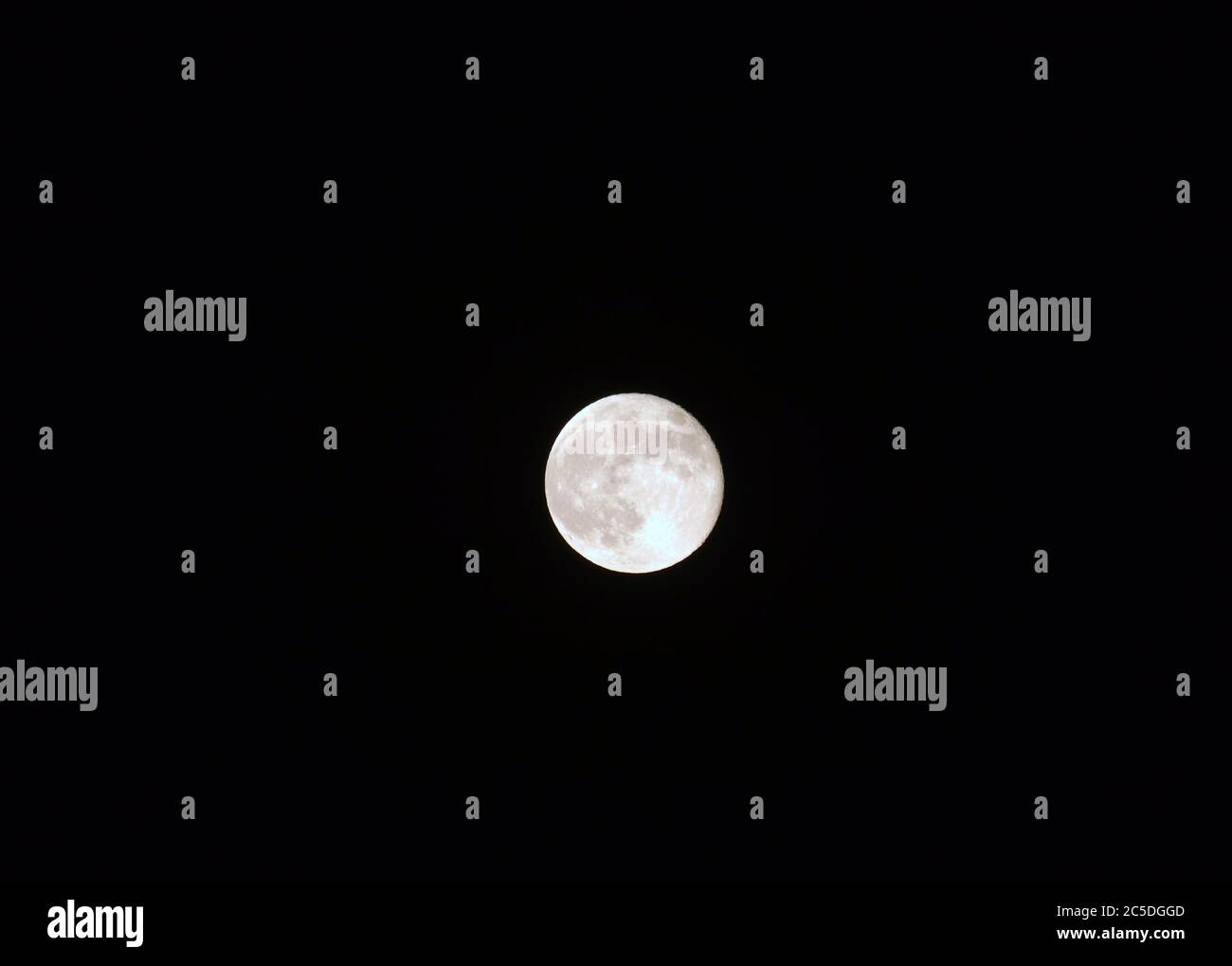 Moon zoom hi-res stock photography and images - Alamy