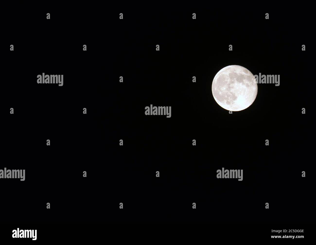 Moon zoom hi-res stock photography and images - Alamy