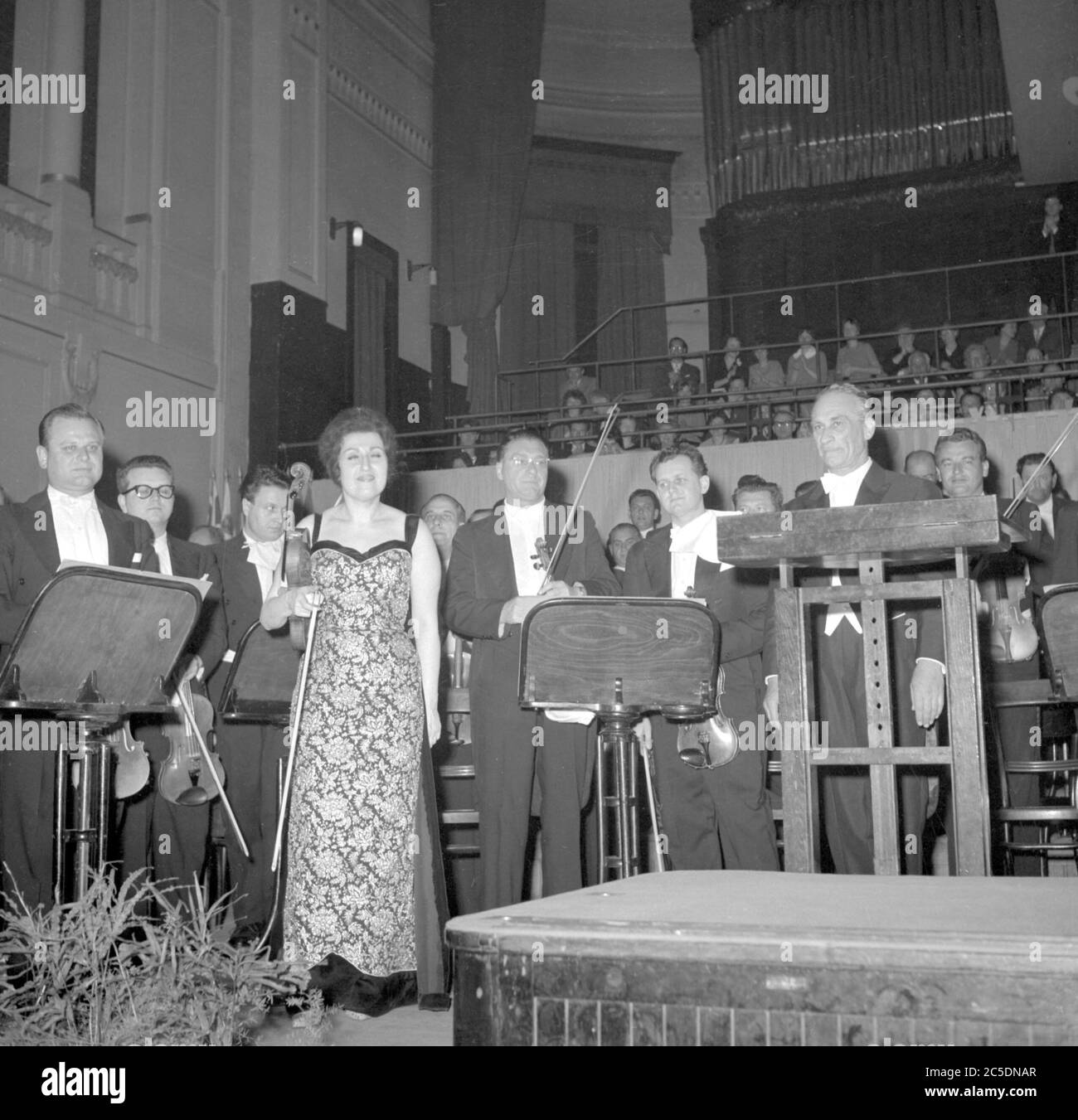 Violinist Ida Haendel visits Prague, Czechoslovakia, May 15, 1962. (CTK ...