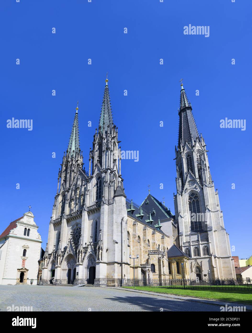 Czechia gothic architecture hi-res stock photography and images - Alamy