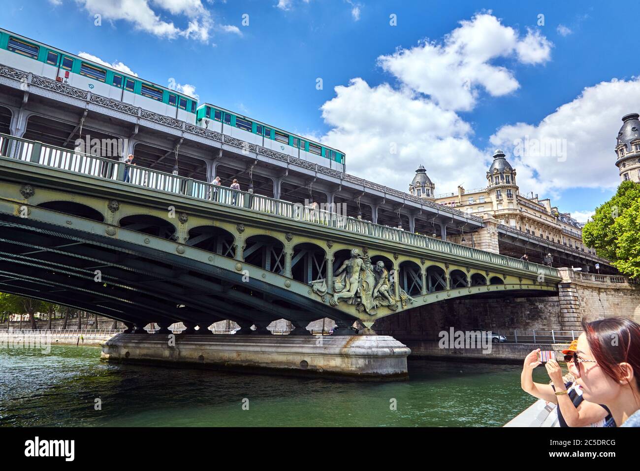 Two level bridge hi-res stock photography and images - Alamy