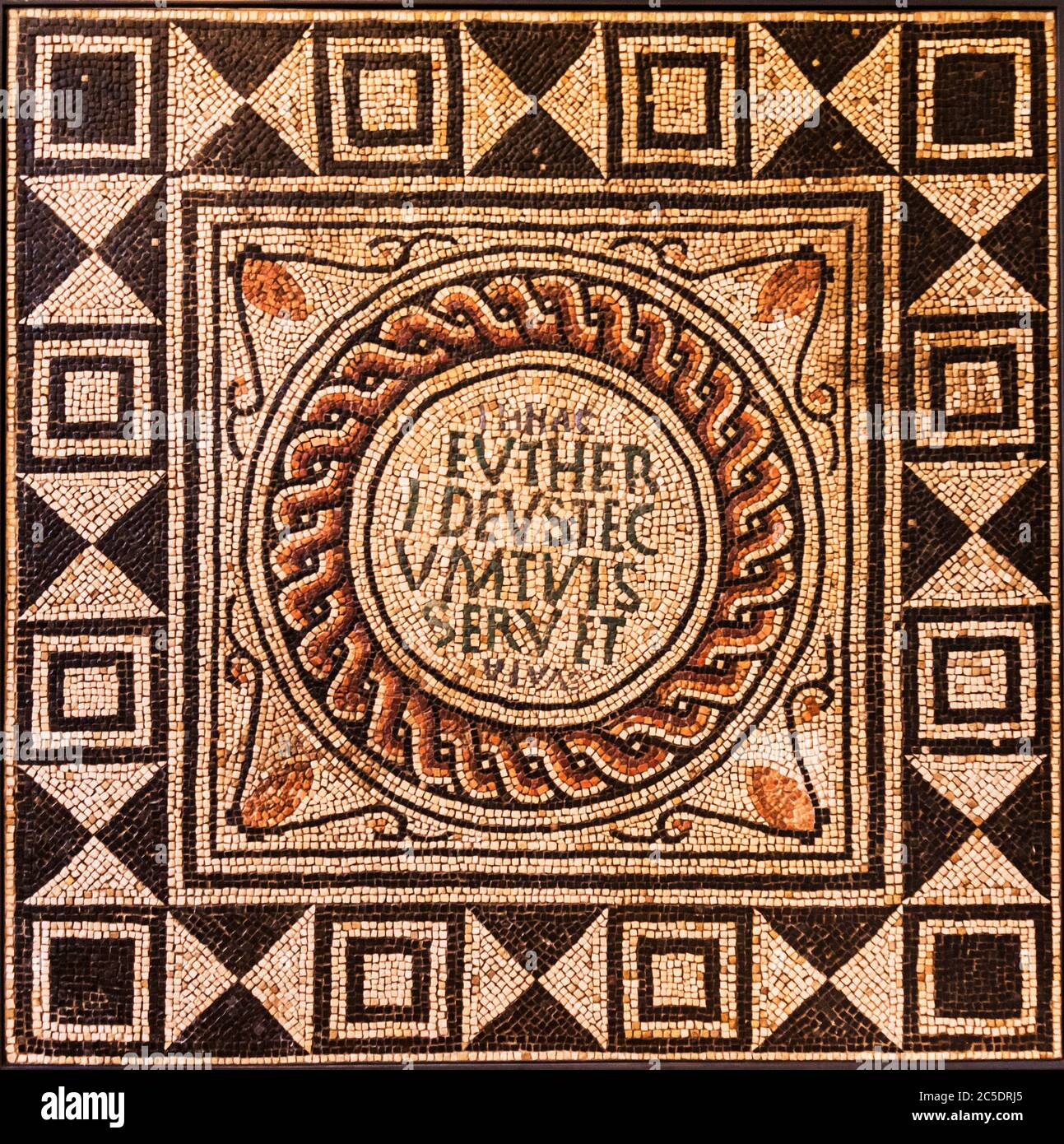 Ancient roman mosaic background hi-res stock photography and images - Alamy