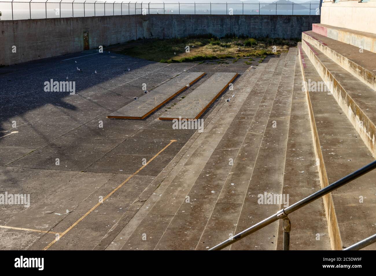 View of the exercise yard in Alcatraz prison Stock Photo - Alamy