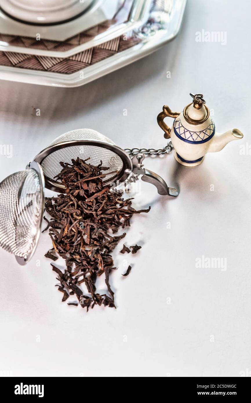 Metal mesh table hi-res stock photography and images - Alamy