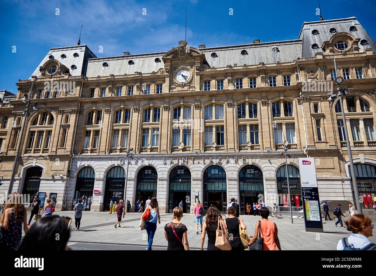 Parisian railway hi-res stock photography and images - Alamy