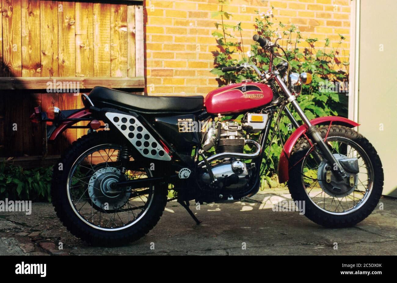 Triumph T25 Blazer SS Motorbike 1971 Stock Photo - Alamy