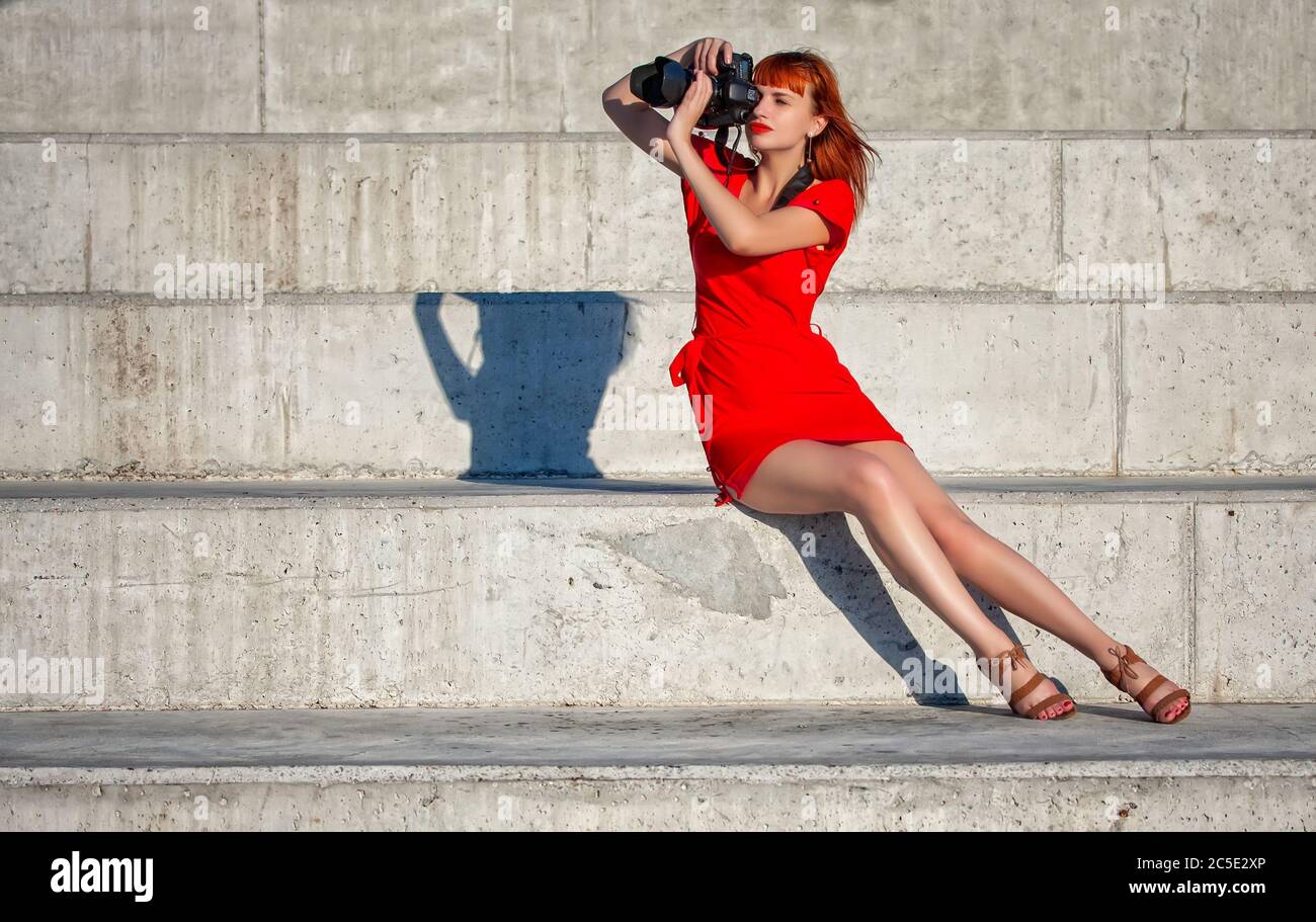 beautiful girl photographer Stock Photo - Alamy