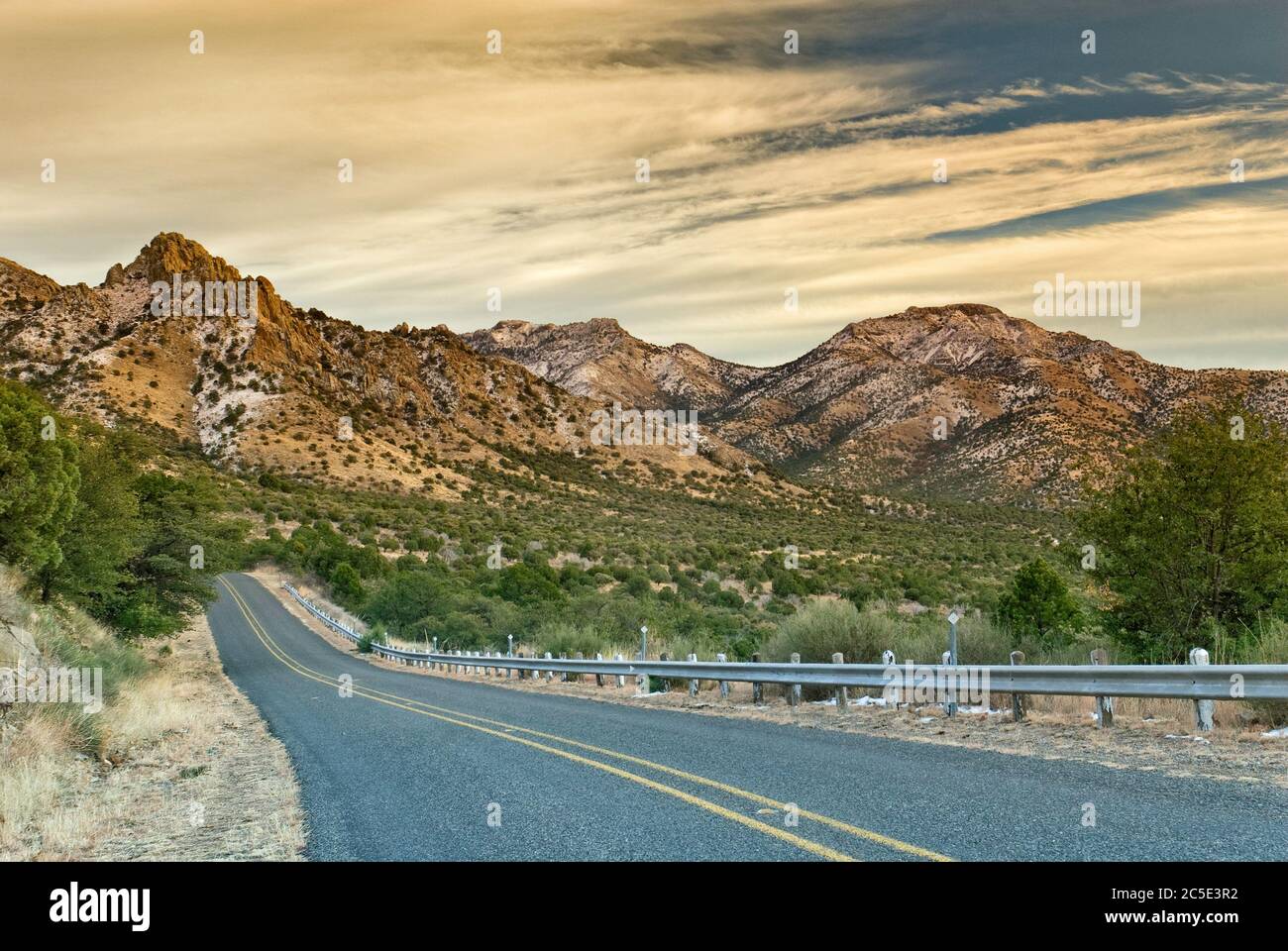 Highway 166 hi-res stock photography and images - Alamy