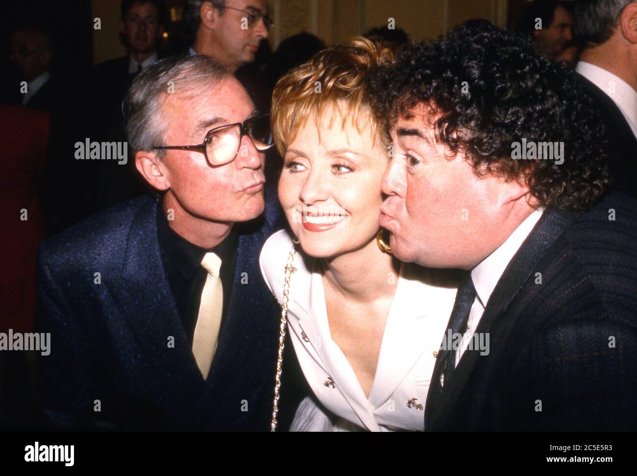 Photo Must Be Credited ©Alpha Press 050000 17/04/1989 Lulu with Sid ...