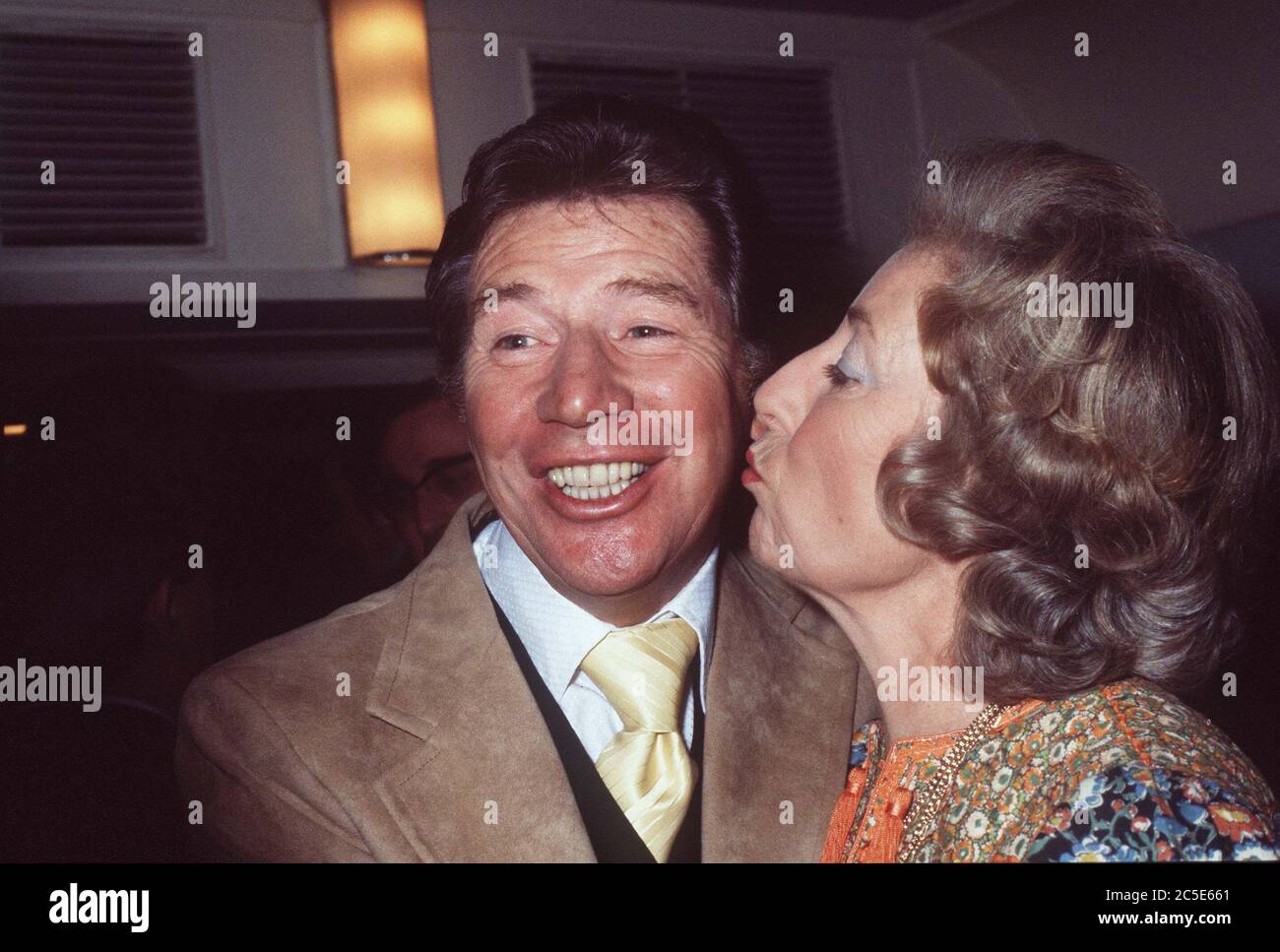 Max bygraves hi-res stock photography and images - Alamy