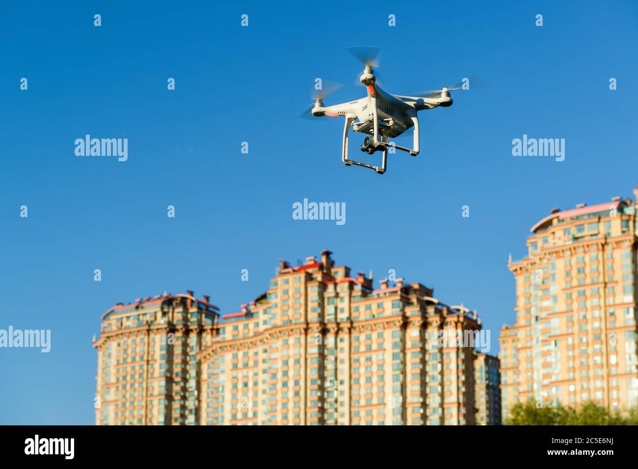 Quad copter hi-res stock photography and images - Alamy