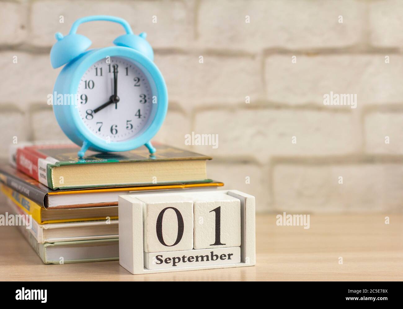Sunday the 1st calendar hi-res stock photography and images - Alamy