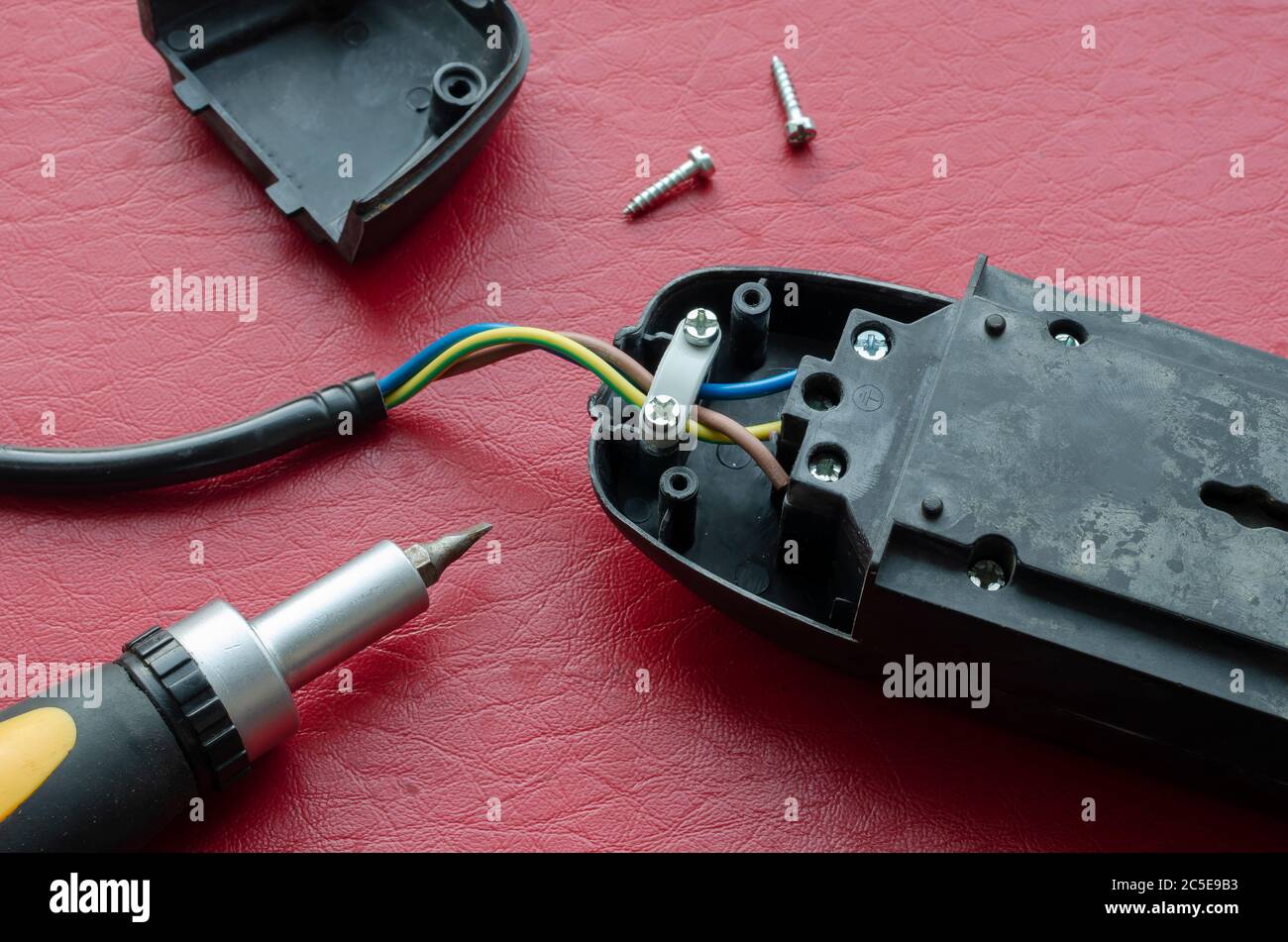 Electric splitter, cable and screwdriver. Connecting wiring to the ...