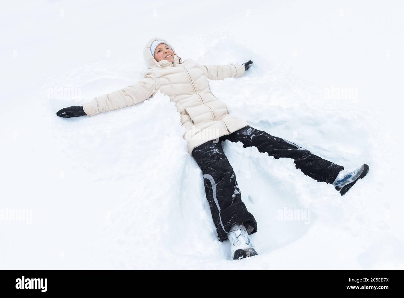 Human snow figure hi-res stock photography and images - Alamy
