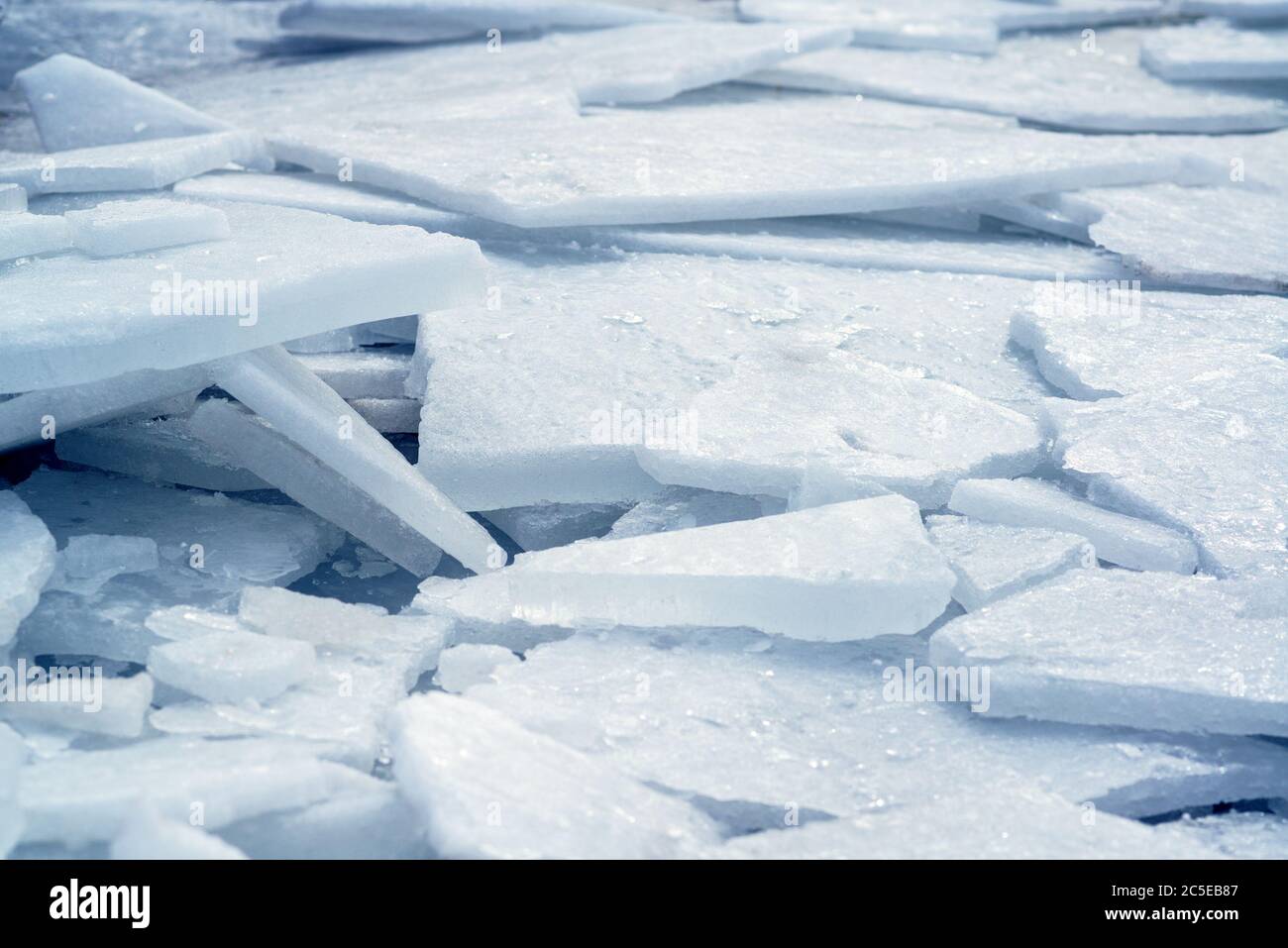 Blue ice on river hi-res stock photography and images - Alamy