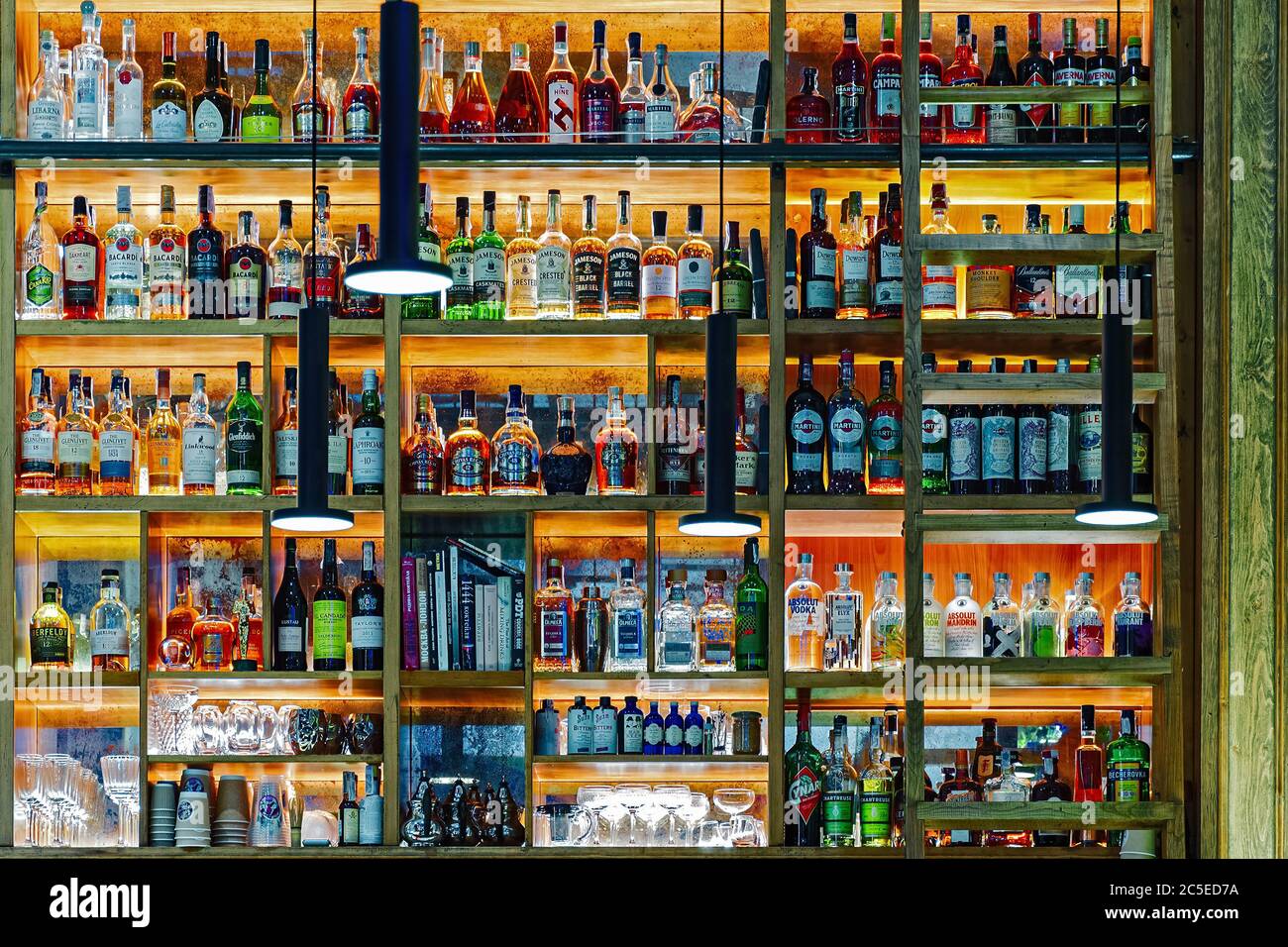 Luxury alcohol hi-res stock photography and images - Alamy