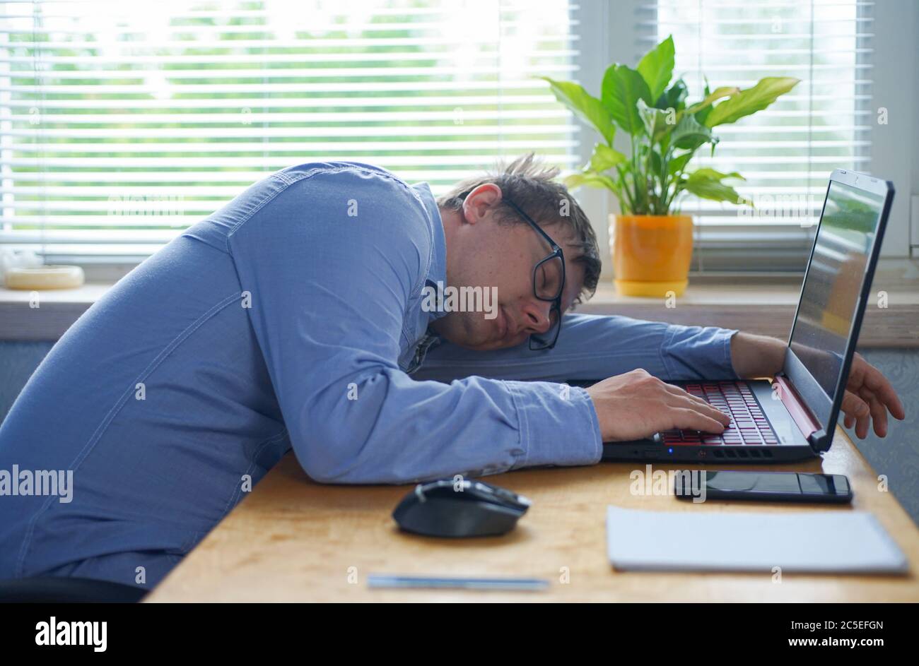 Guy sleeping hi-res stock photography and images - Alamy