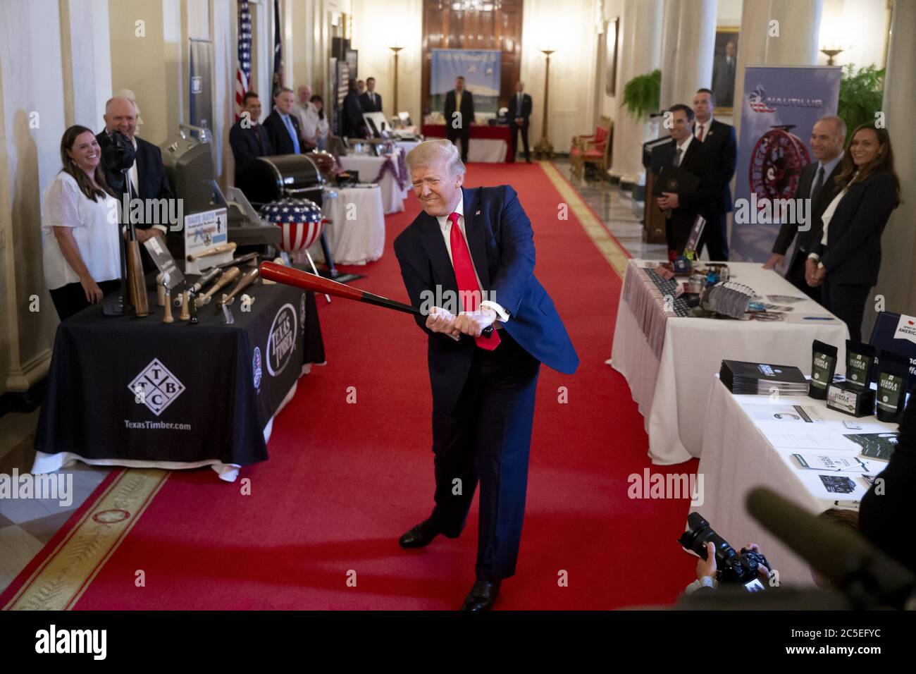Donald trump participating event hi-res stock photography and images ...