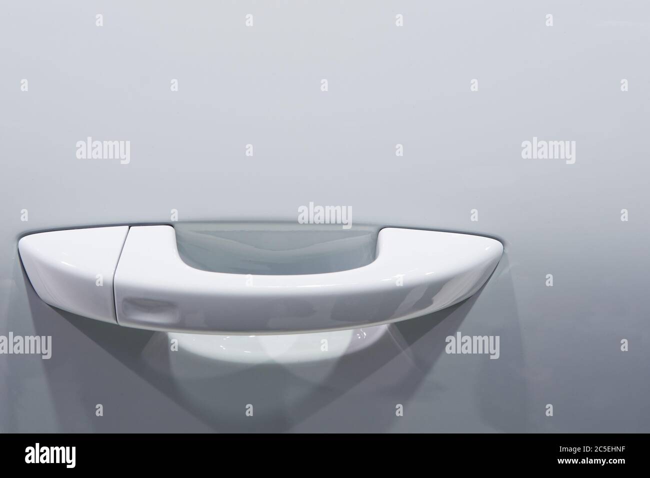 Car handle hi-res stock photography and images - Alamy