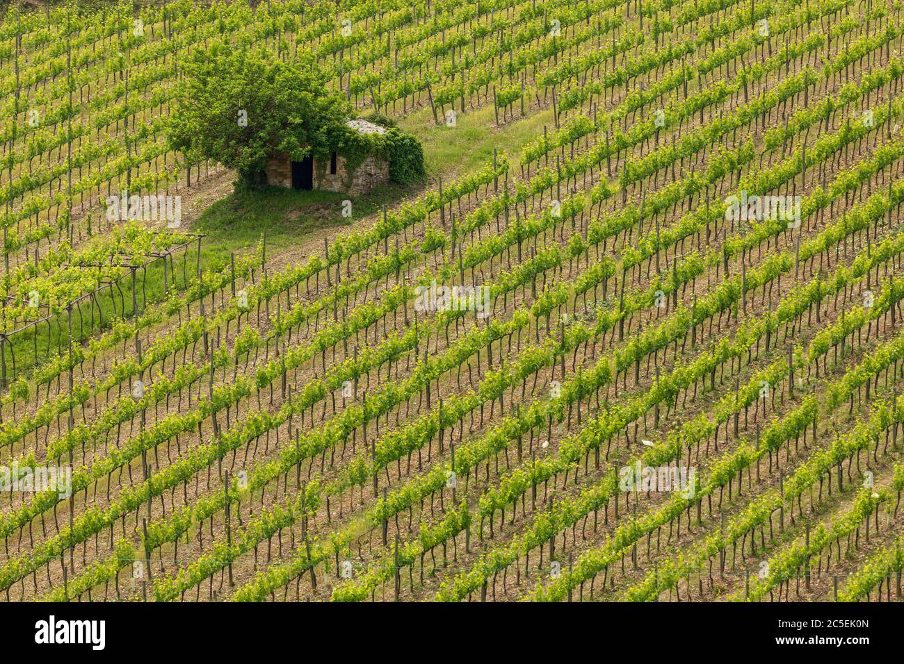 Small stone hut hi-res stock photography and images - Alamy