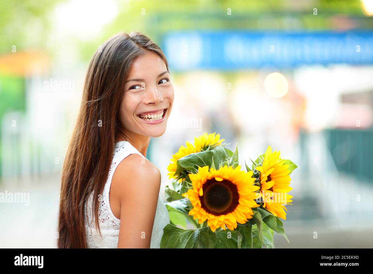 Multiethnic people berlin hi-res stock photography and images - Alamy