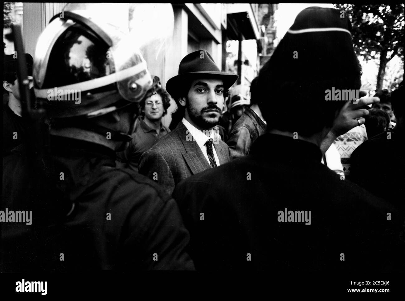 Riot police put down a demonstration of radical jews from Betar ...