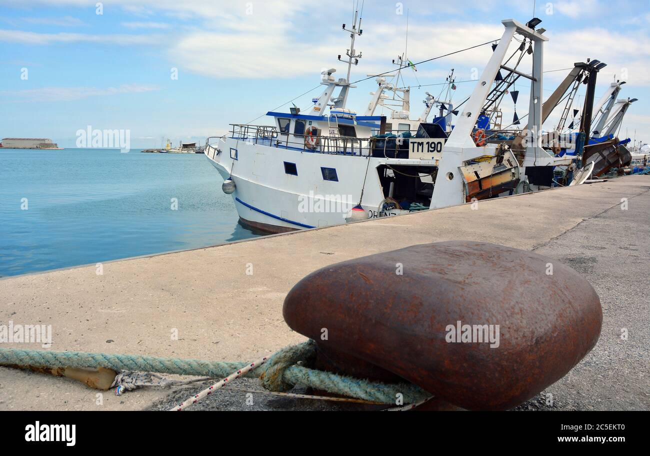 Parking of fishing ships hi-res stock photography and images - Alamy