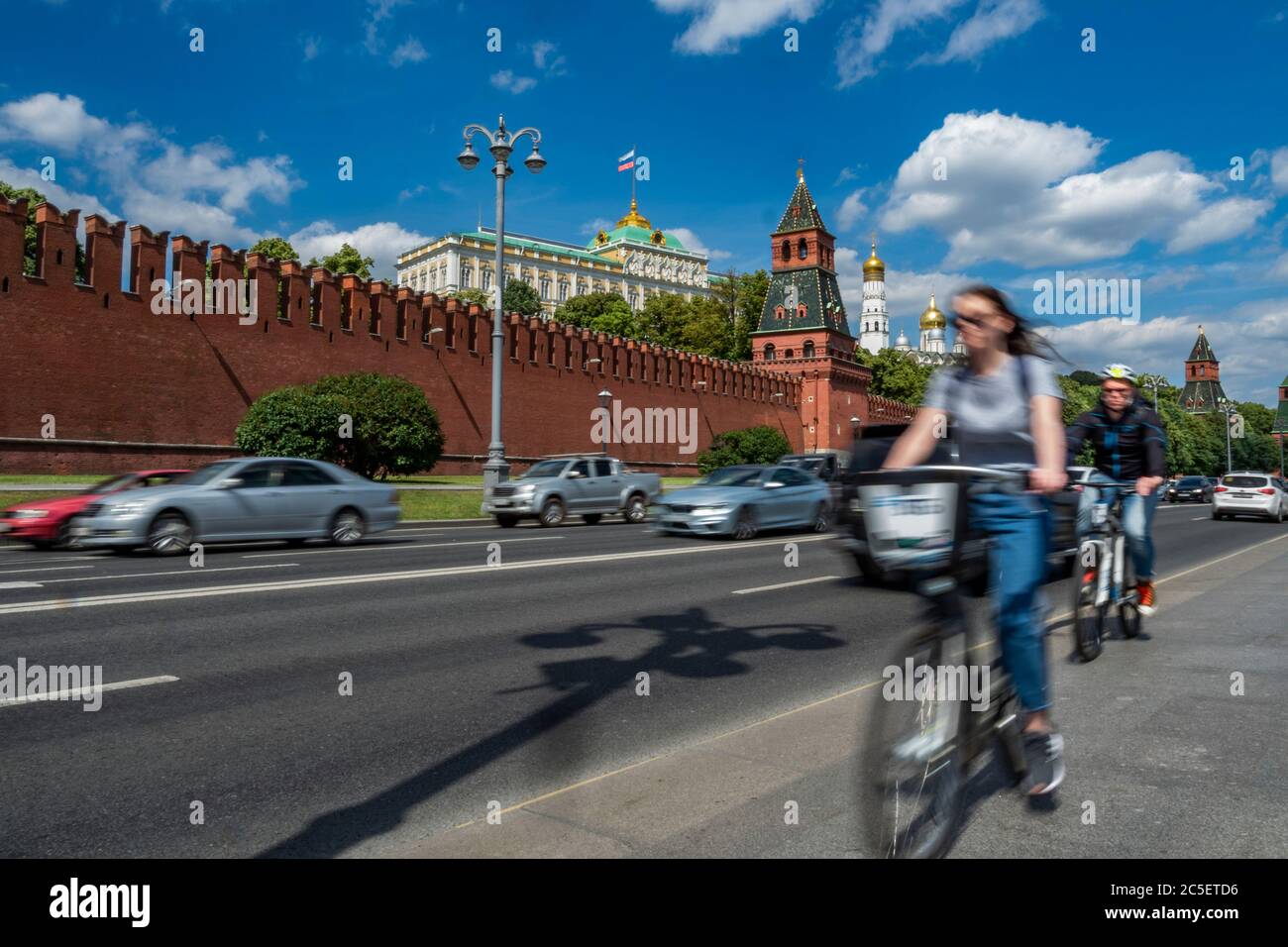 People on the streets of Moscow, Russia Stock Photo - Alamy
