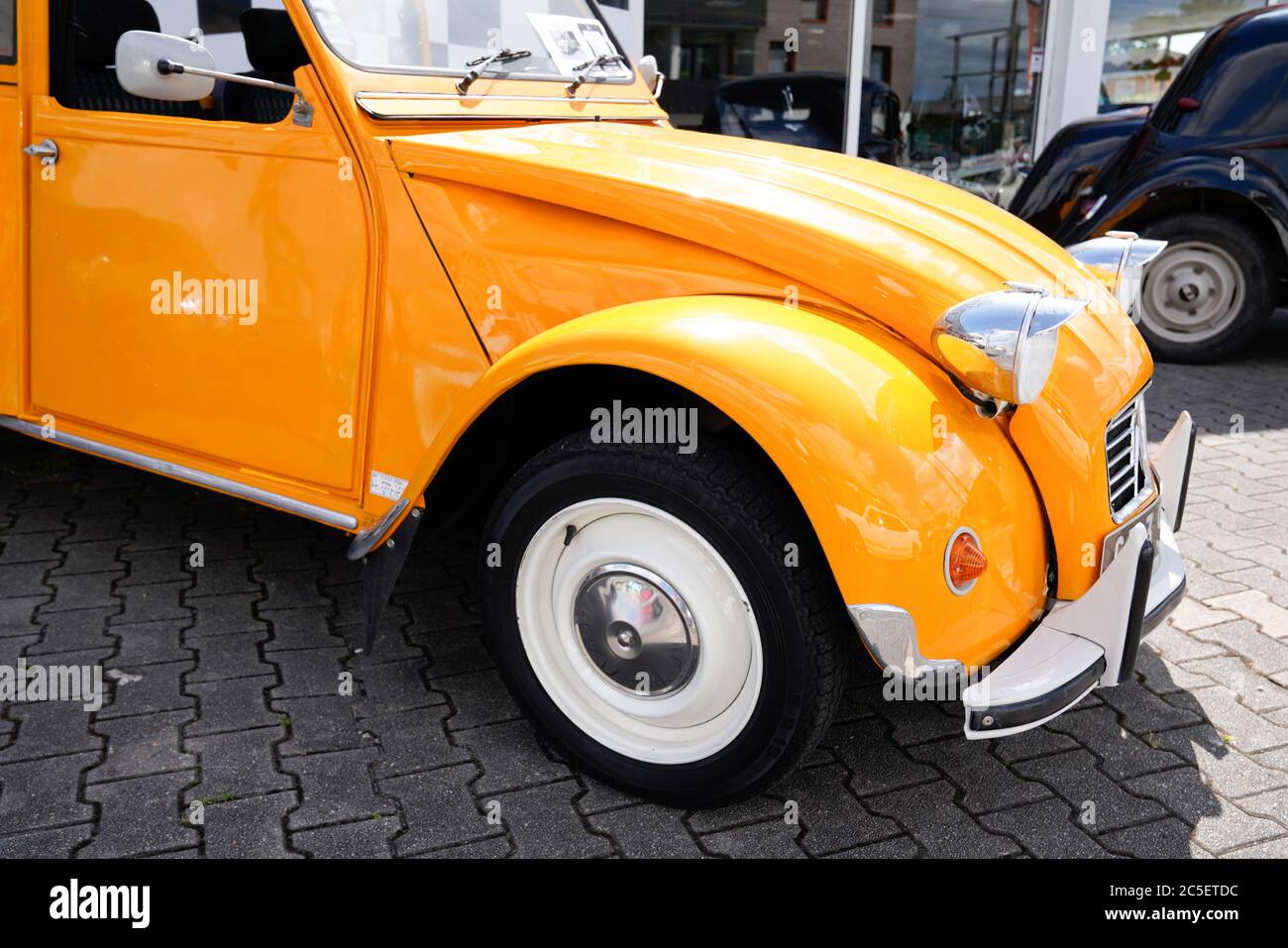Yellow cv car hi-res stock photography and images - Alamy