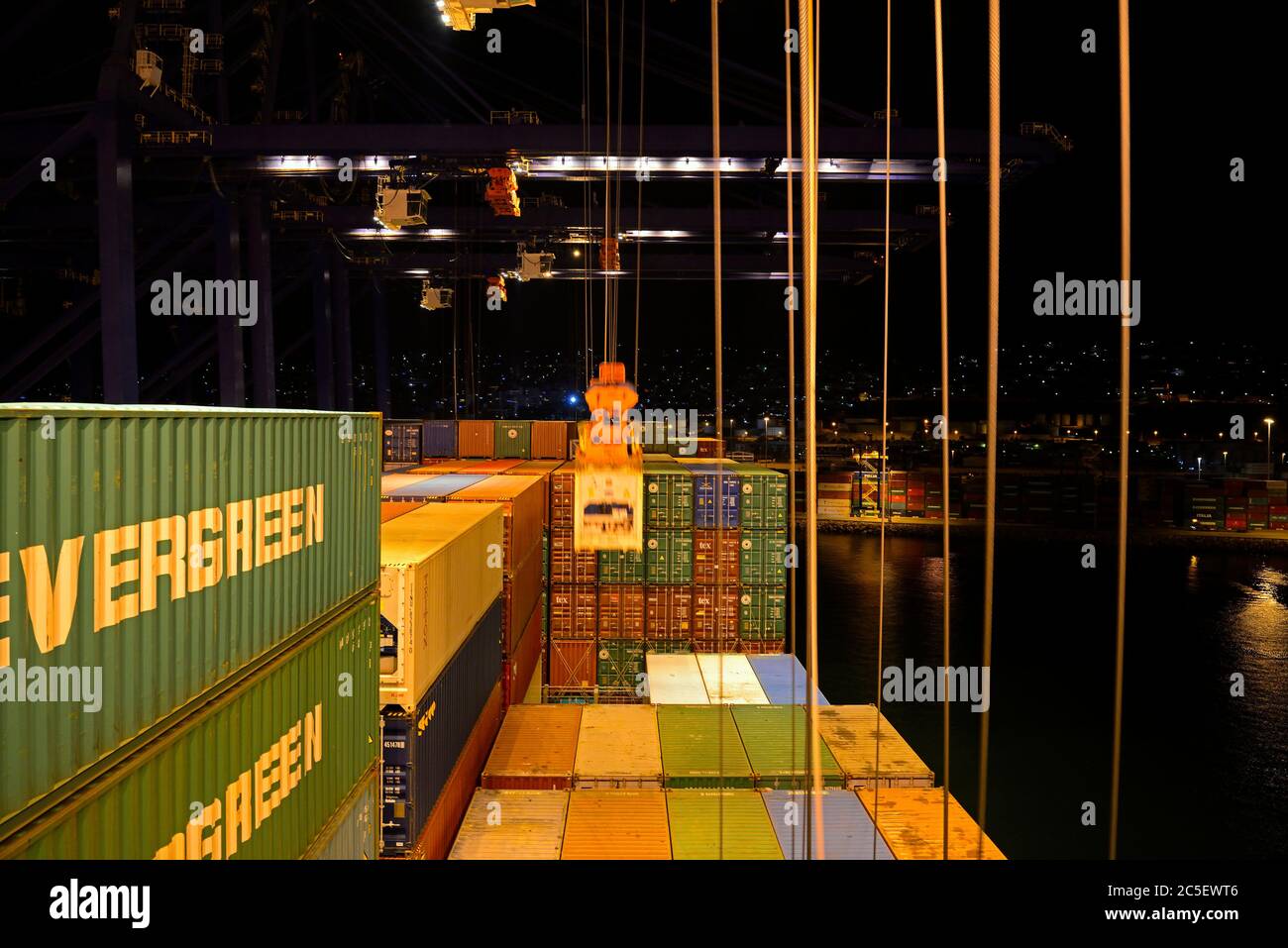 Containerschiffe hi-res stock photography and images - Alamy