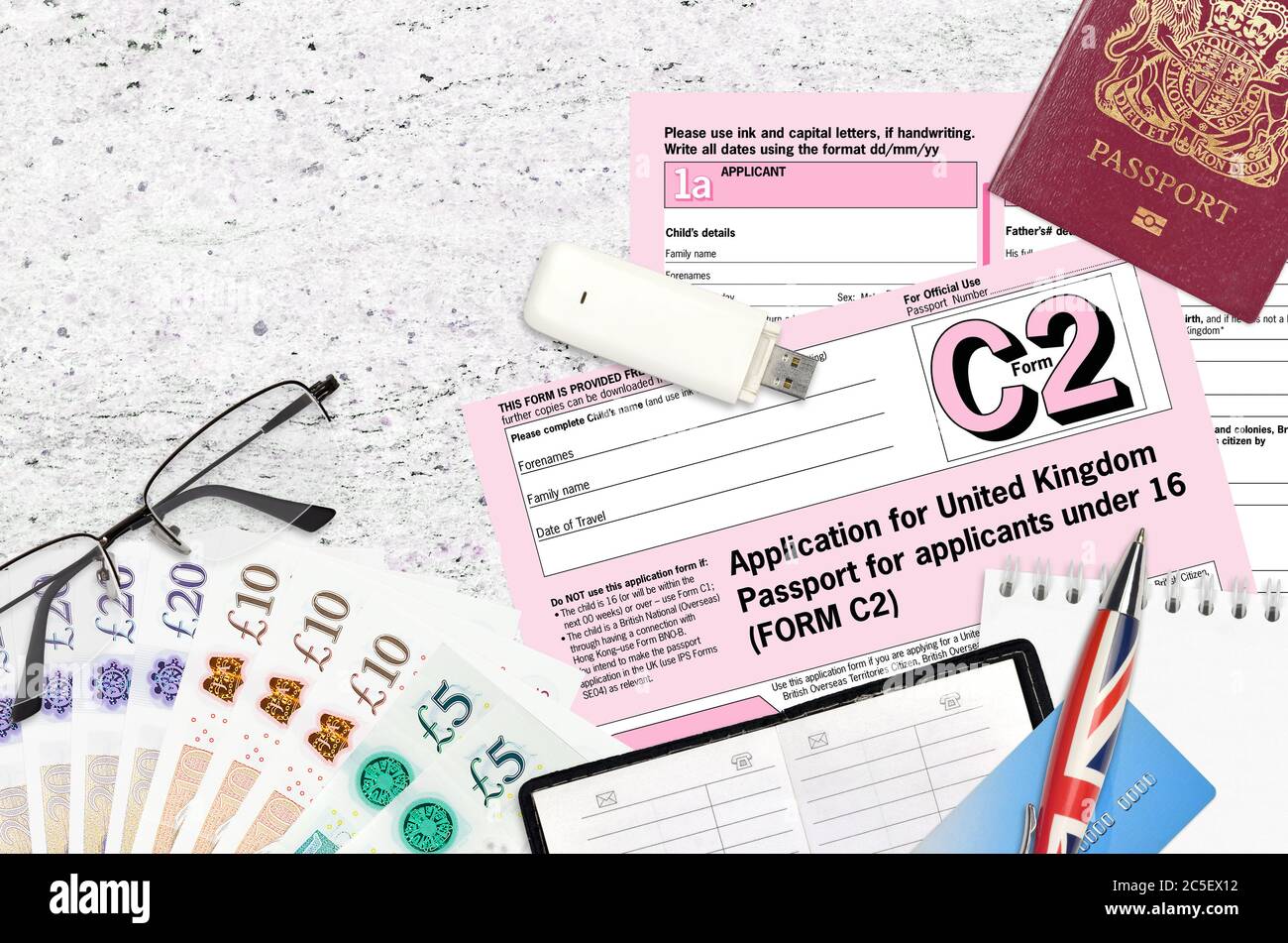 English money and paperwork hi-res stock photography and images - Alamy