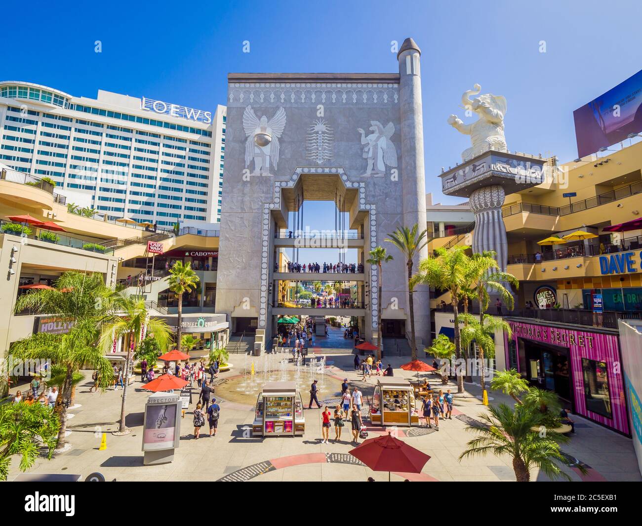 LOS ANGELES - CALIFORNIA, Babylon Court Yard at Hollywood and Highland ...