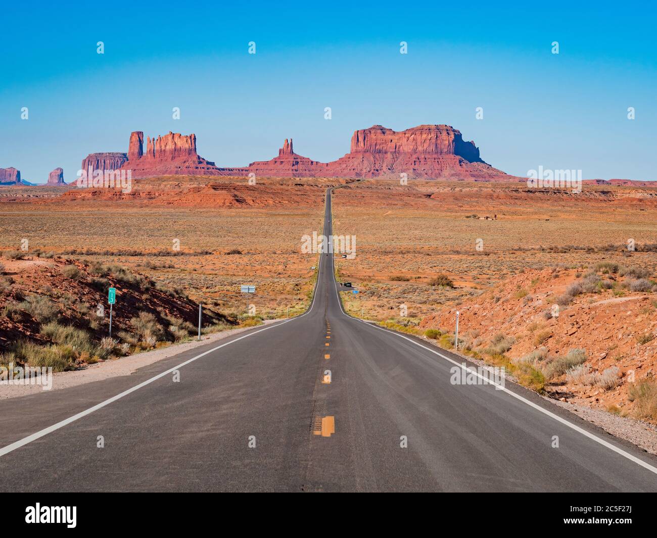 Forrest gump road hi-res stock photography and images - Alamy