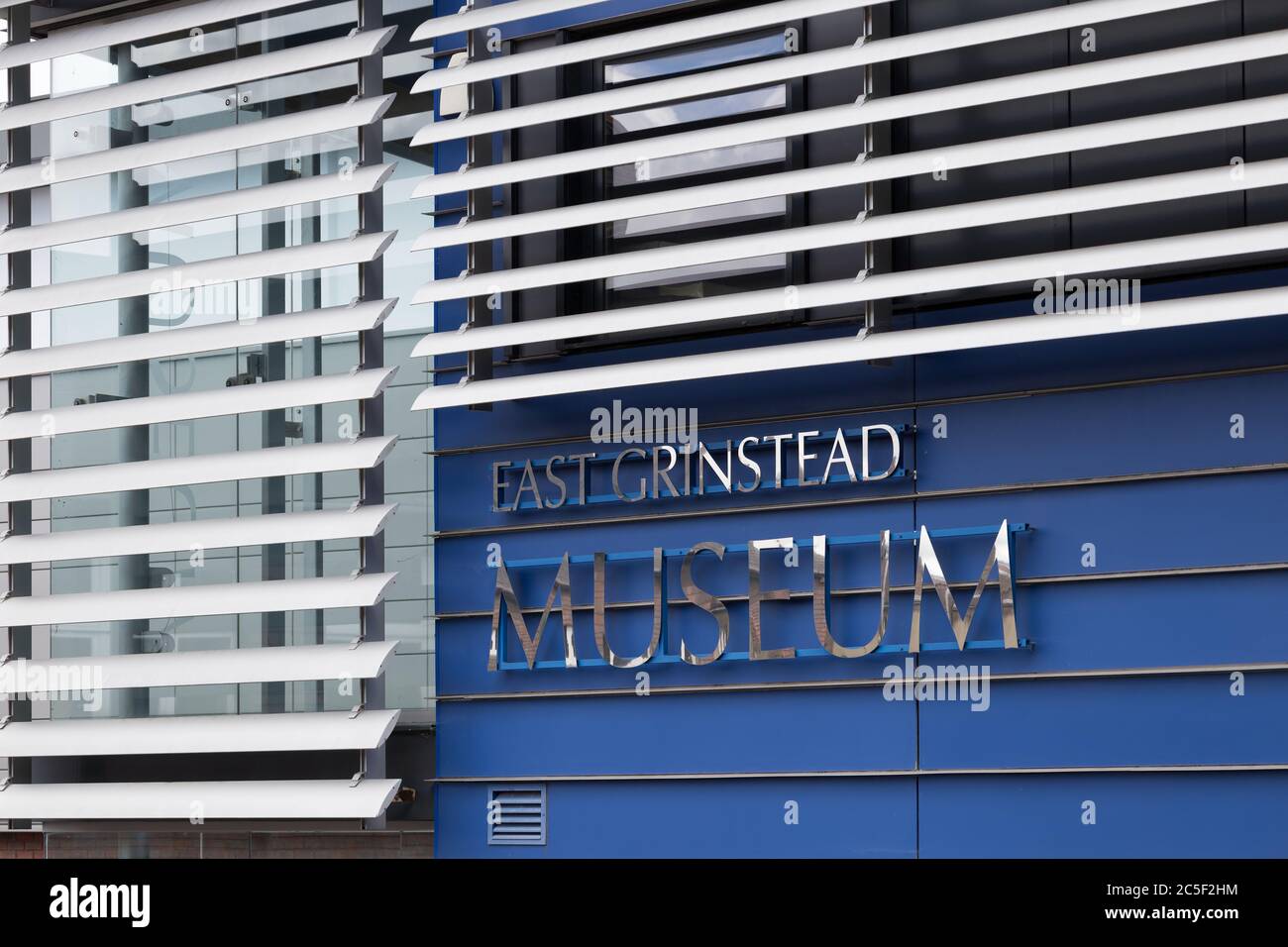 Closed museum uk sign hi-res stock photography and images - Alamy