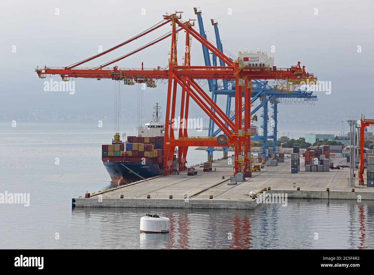 Container terminal gate hi-res stock photography and images - Alamy