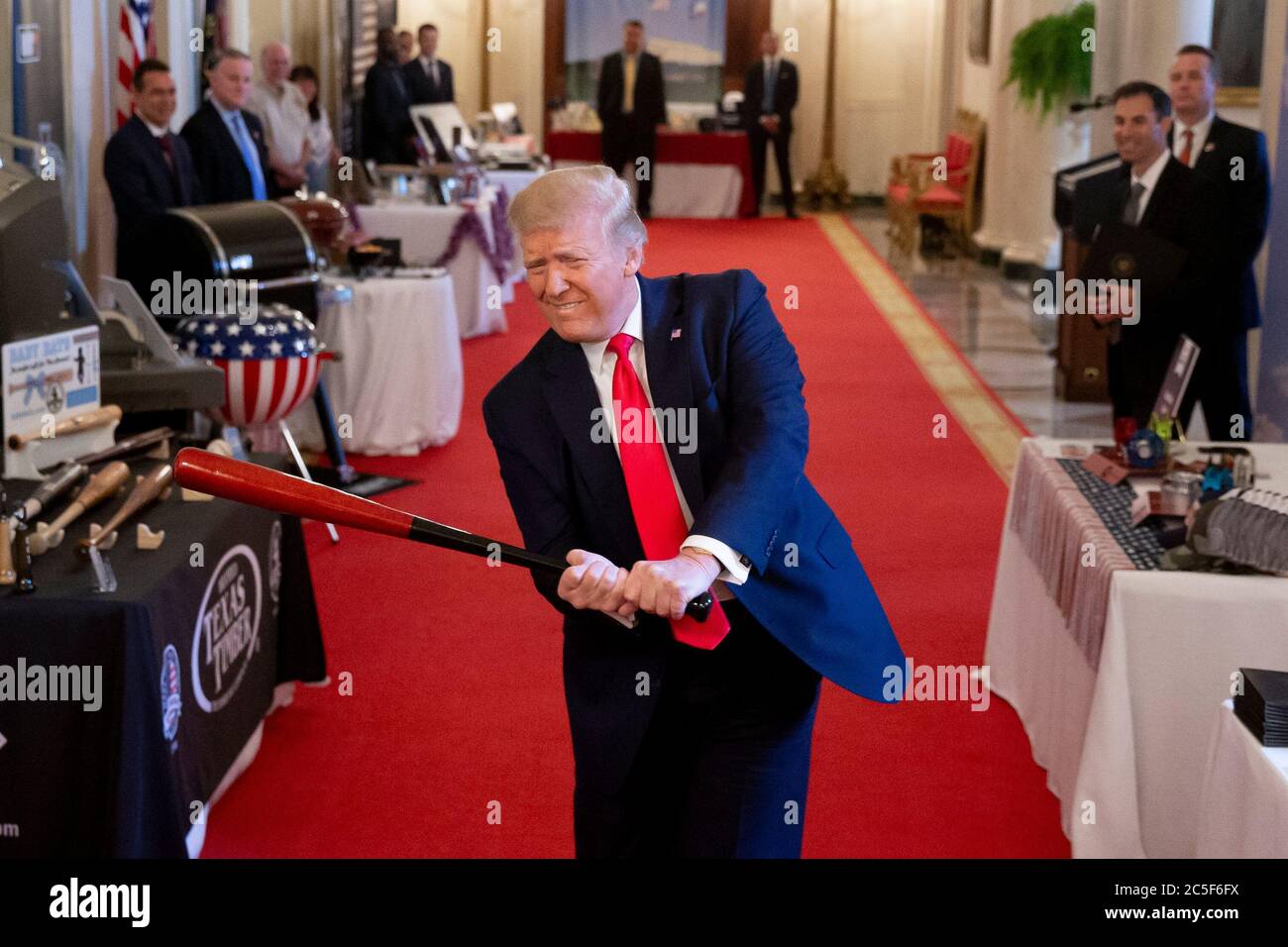 Donald trump participating event hi-res stock photography and images ...