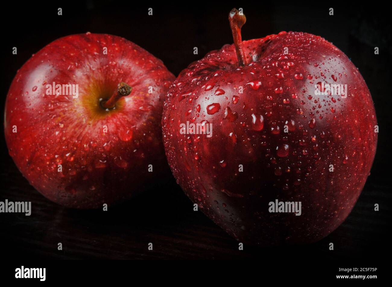 Photograph of a Red Apple Stock Photo - Alamy