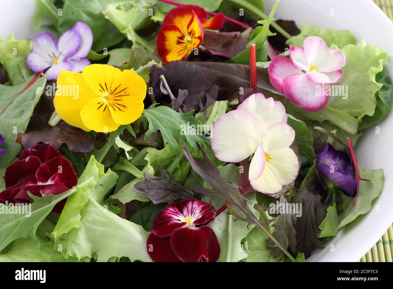 Rocket Lettuce Flower High Resolution Stock Photography and Images - Alamy