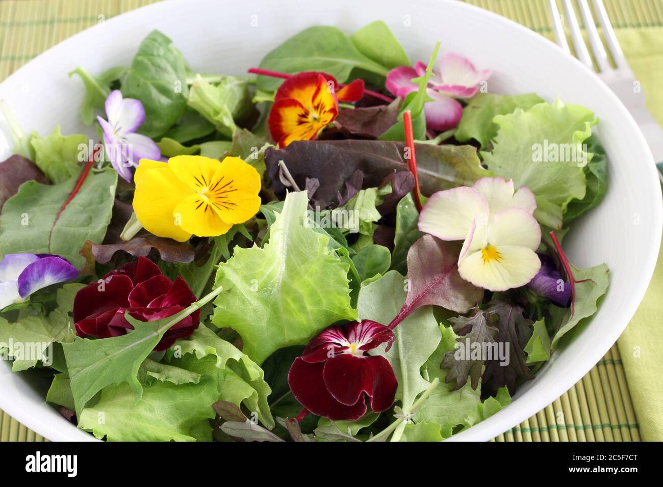 Rocket Lettuce Flower High Resolution Stock Photography and Images - Alamy