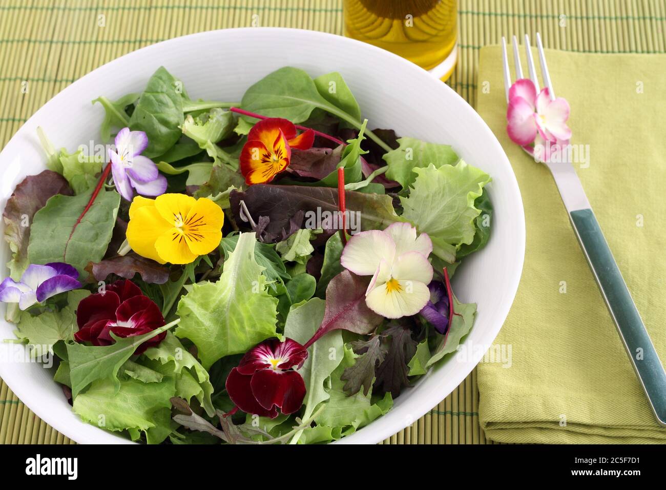 Rocket Lettuce Flower High Resolution Stock Photography and Images - Alamy