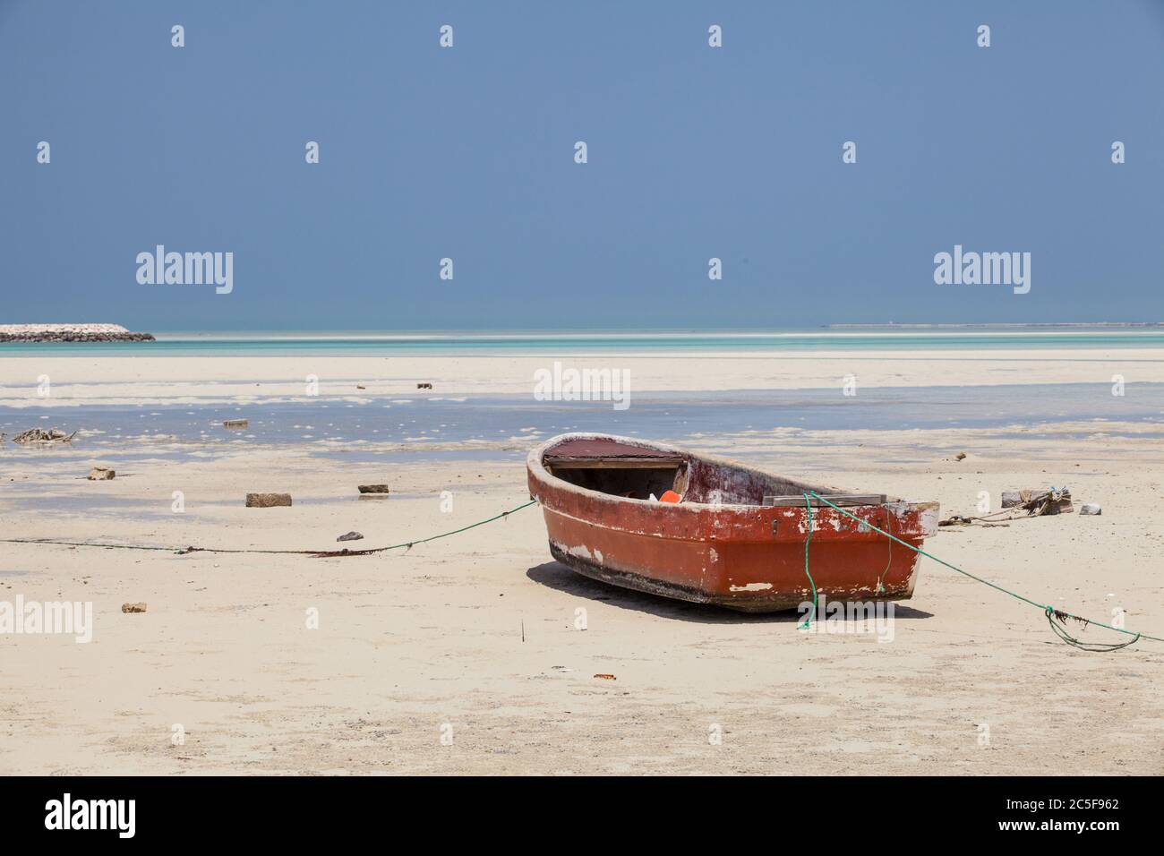Al Ruwais, Al Shamal, beach and fishing village in northern Qatar Stock ...