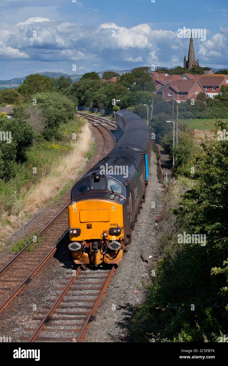 Direct rail Services class 37 locomotive 37423 departing from Millom ...