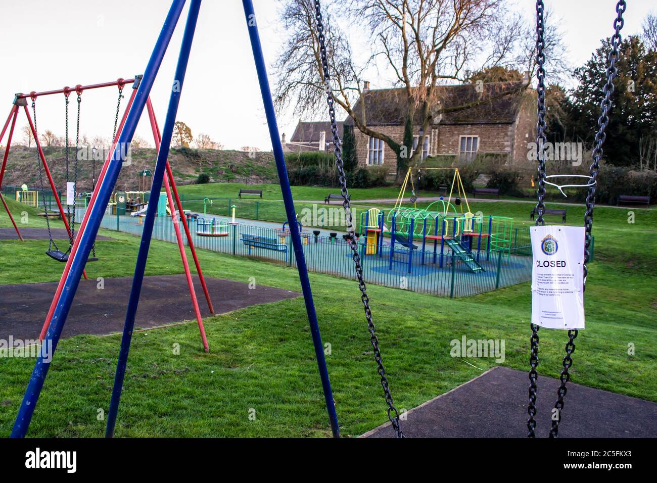 OAKHAM, RUTLAND/ENGLAND – MARCH 25 2020: Swings in Cutts Close Park ...