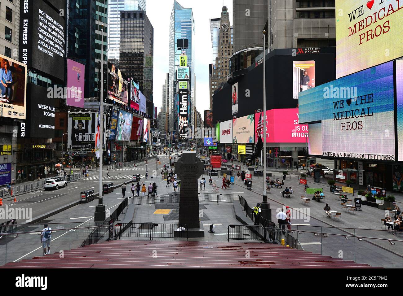 Red steps of time square hi-res stock photography and images - Alamy
