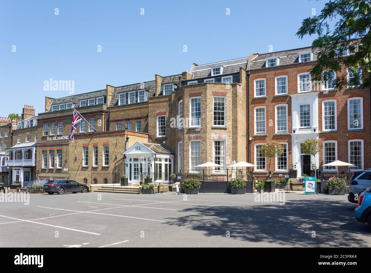 Hotel hotels restaurant exterior entrance richmond hill borough hi-res ...
