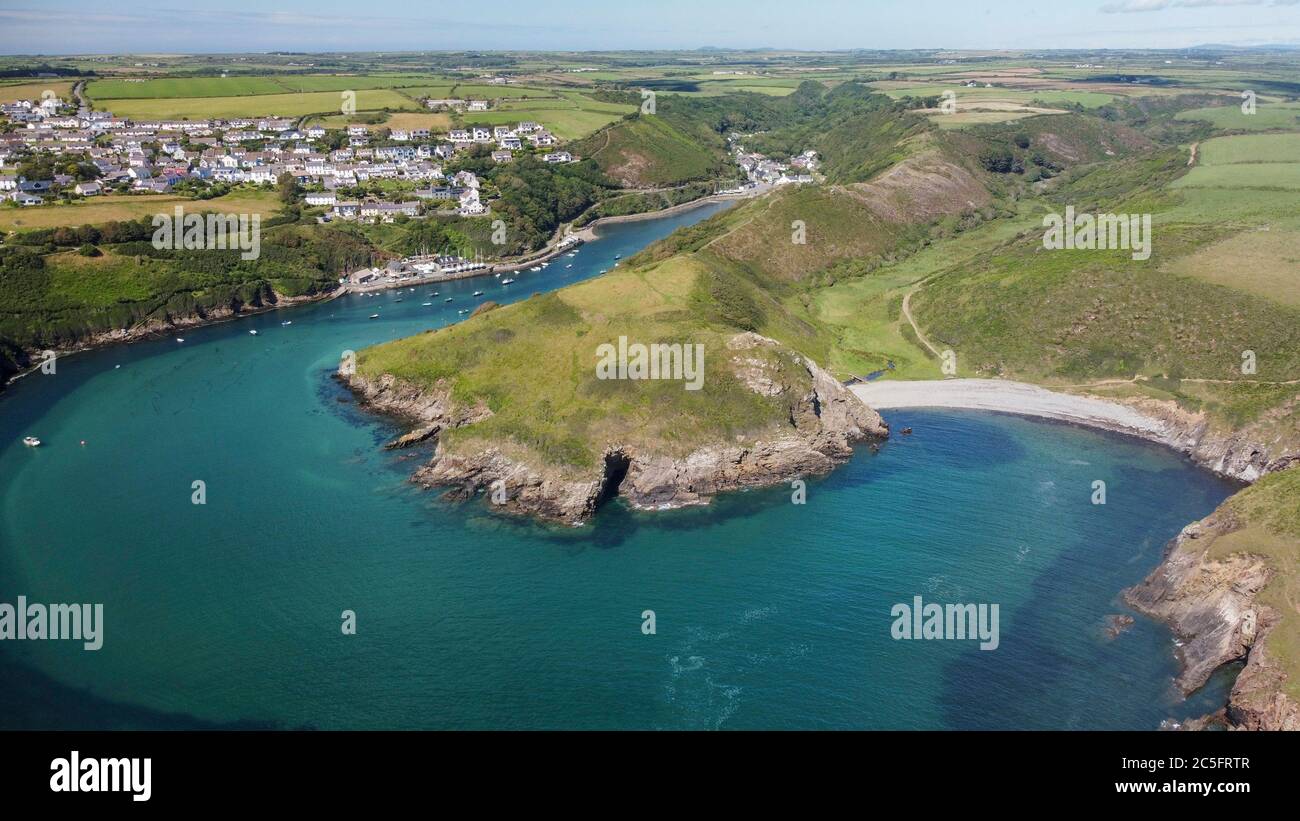 Solva cliffs hi-res stock photography and images - Alamy