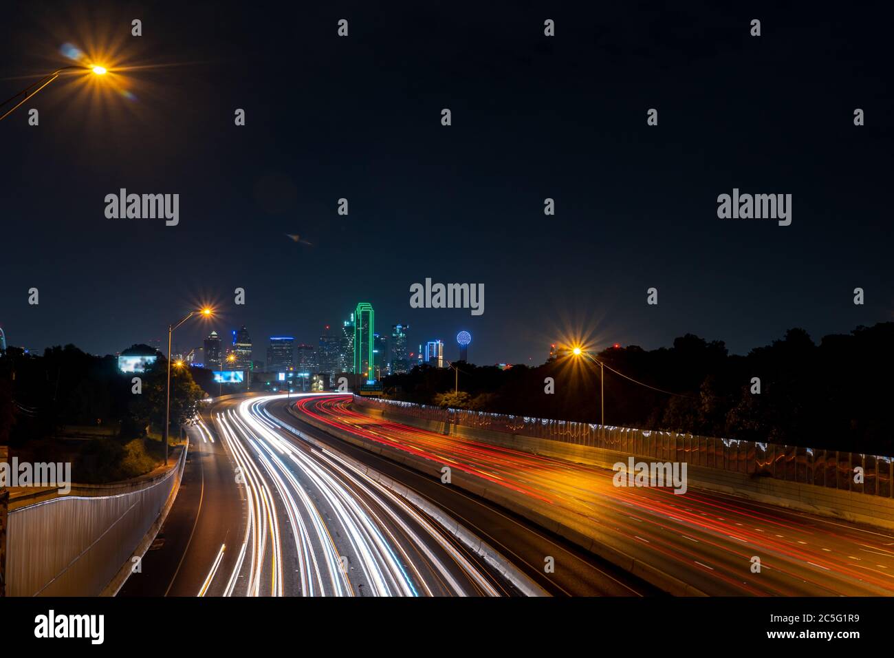 Multiple Lanes Highway Leading into Downtown Dallas Skyline Stock Photo ...