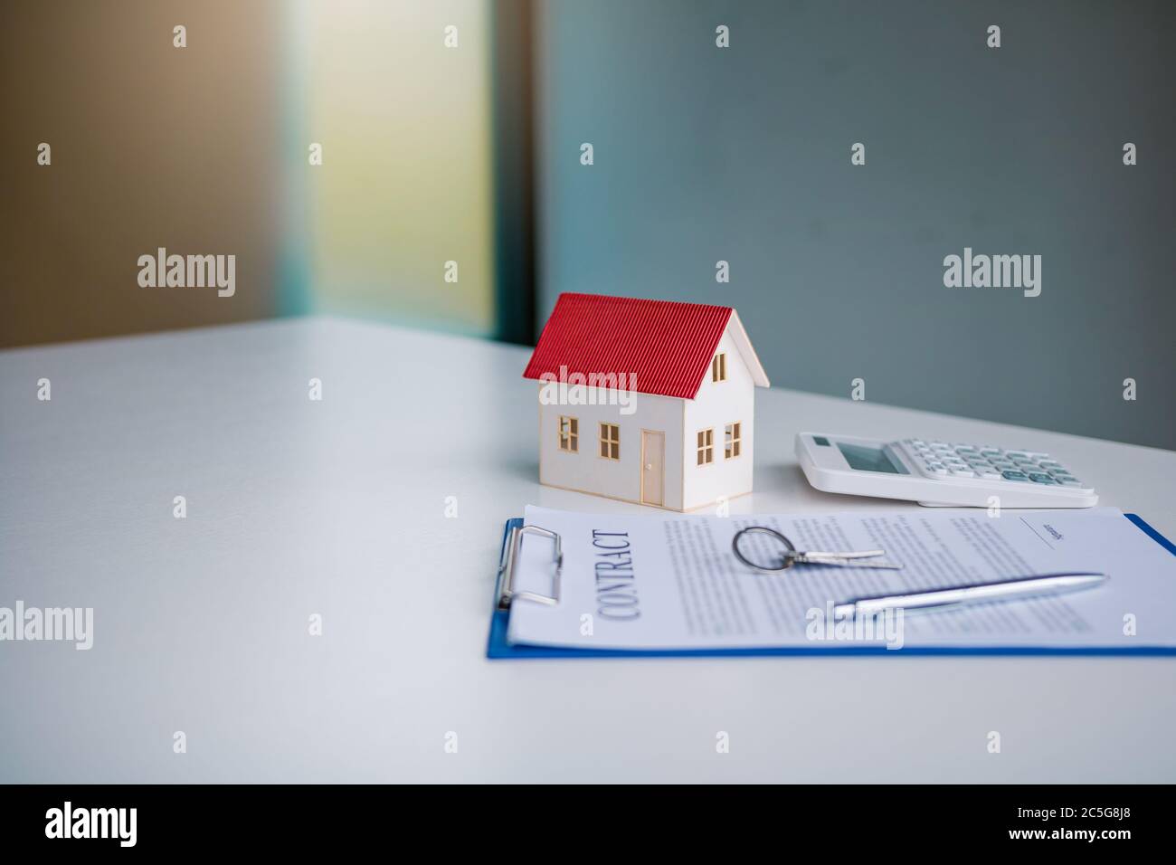 Home contract concept Stock Photo - Alamy
